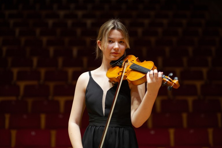 NINA RAUKUĆ Violin – IMKA CLASSICAL MUSIC & DANCE COMPETITION AND ...